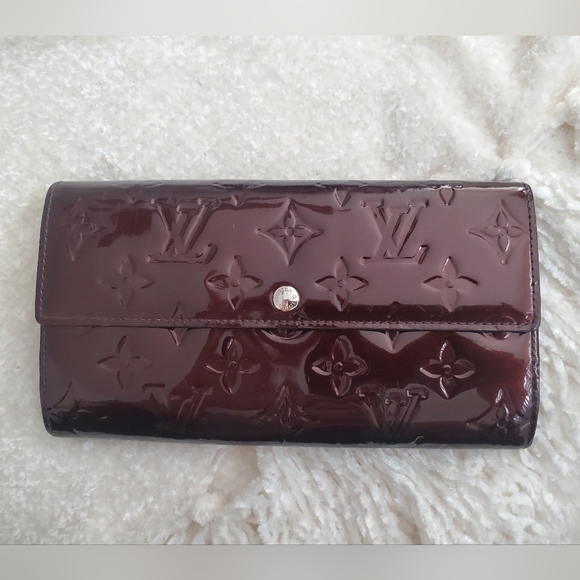 Louis Vuitton | Bags | Louis Vuitton Monogram Vernis Compact Burgundy ...
